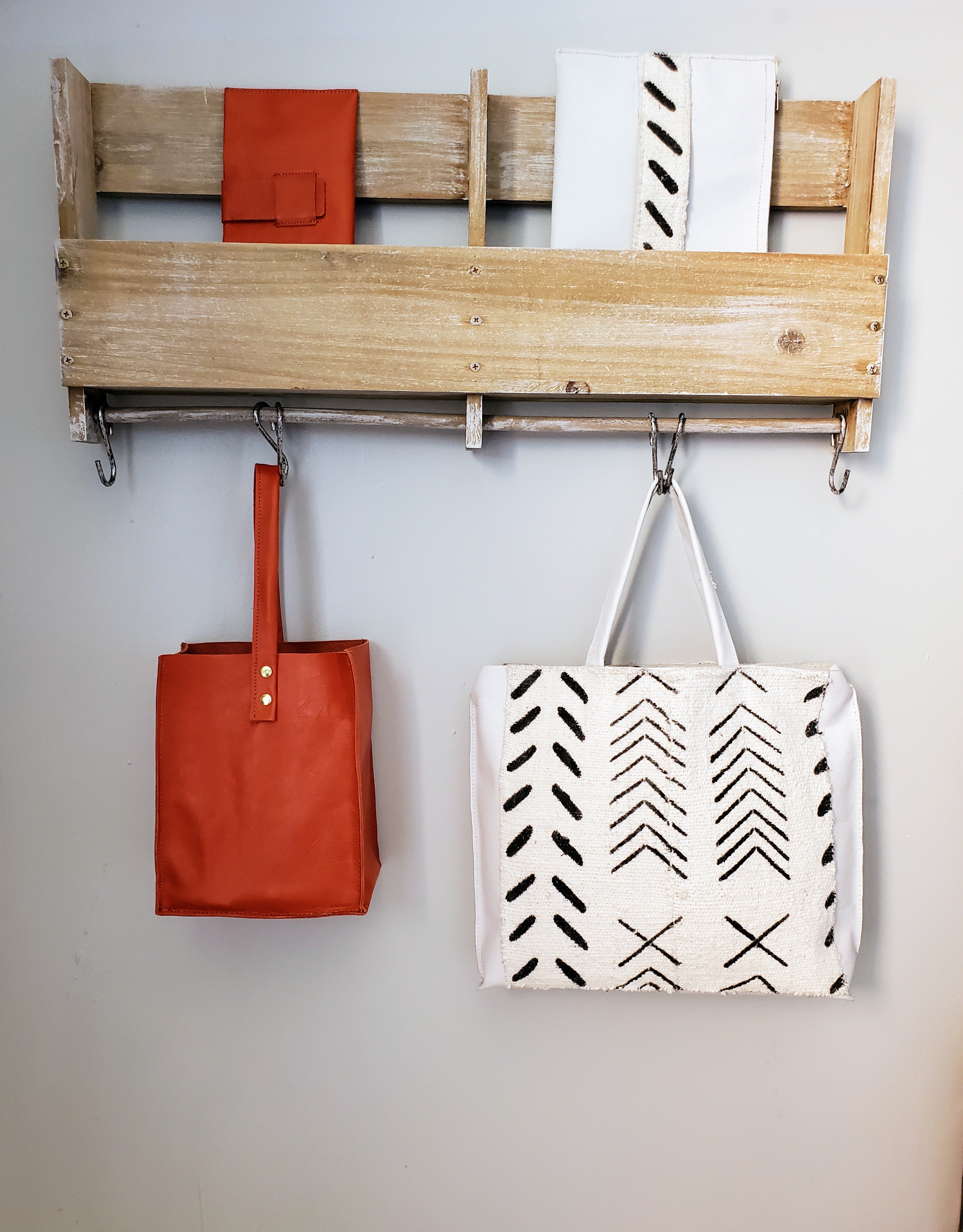 Handcrafted leather goods – Venavena.com